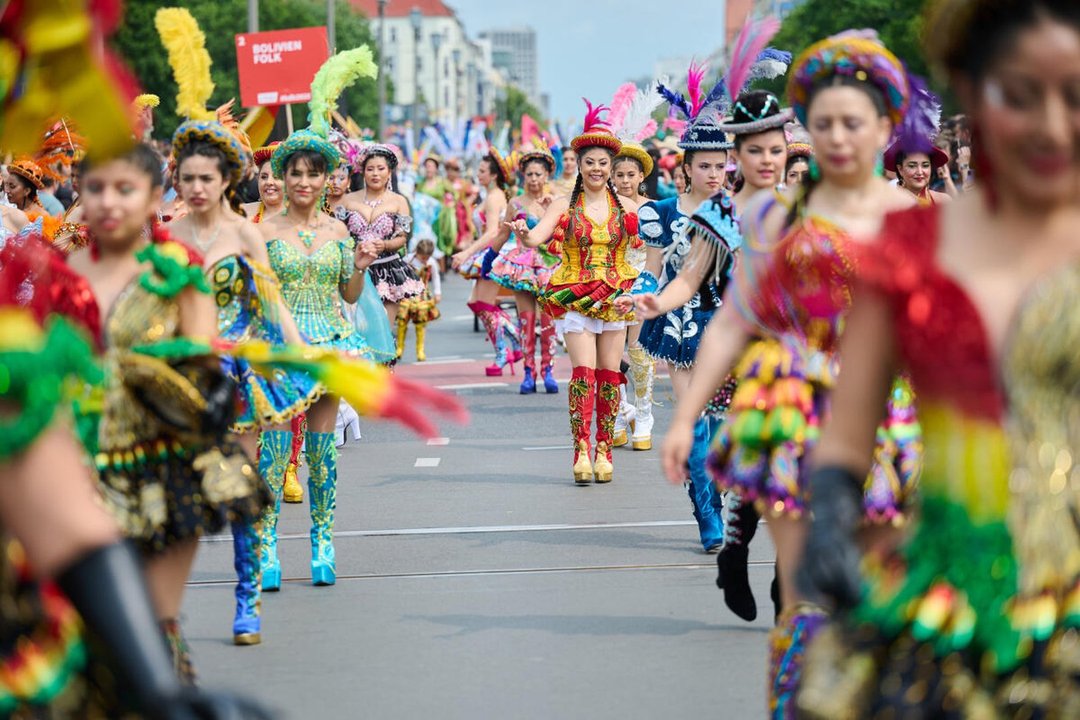 Große Parade am Pfingstsonntag: Das war der Karneval der Kulturen 2025 ...