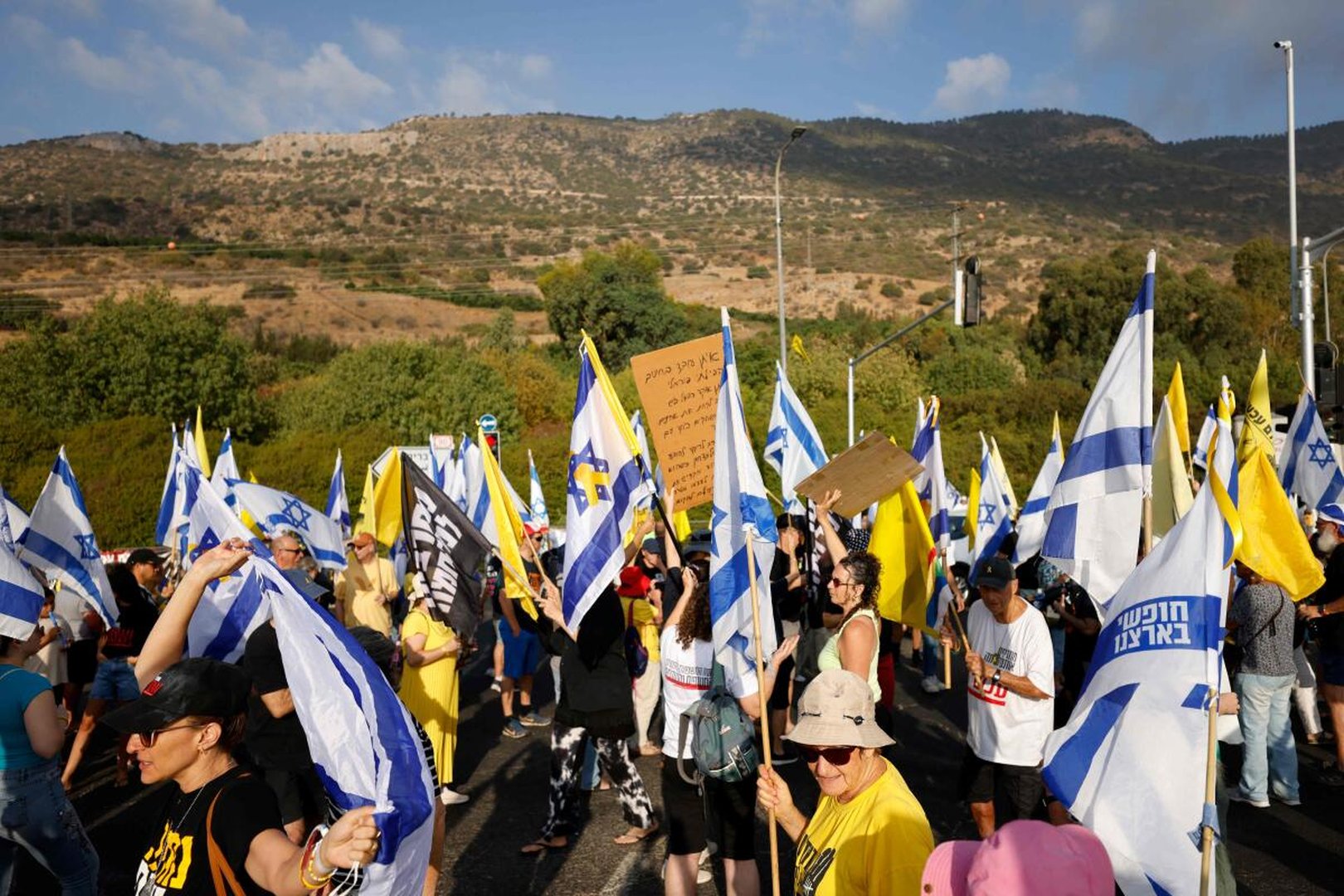 Nach Luftschlägen in Gaza: Israelische Armee will Waffenruhe wieder einhalten