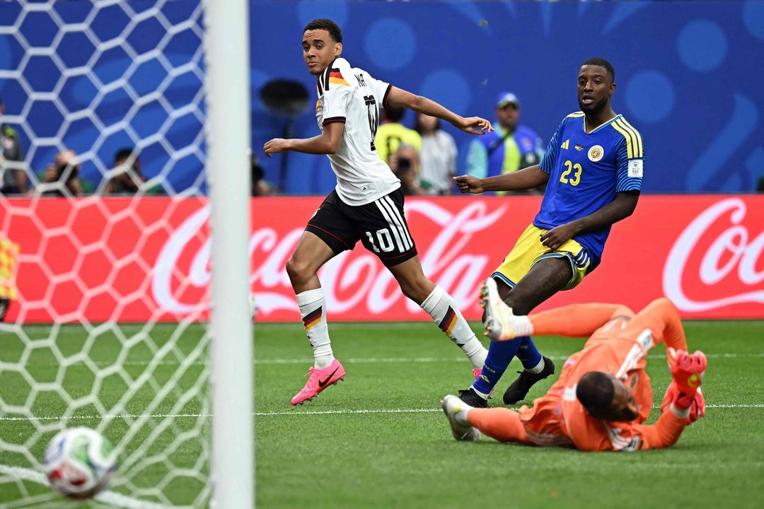DFB-Elf macht es deutlich: Nathaniel Brown trifft zum 5:1 gegen Curaçao